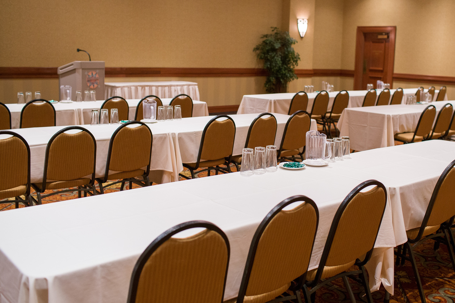 CONFERENCES & SPECIAL EVENTS – GRAND POINTE CONFERENCE & RECEPTION CENTER